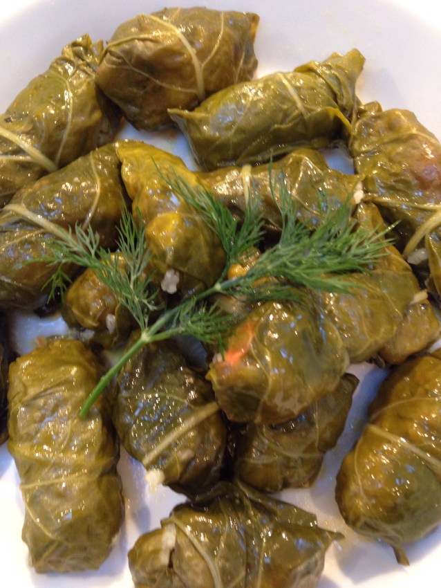 Another year, another post. Meatballs in kimonos aka Dolmadákia – kouzina