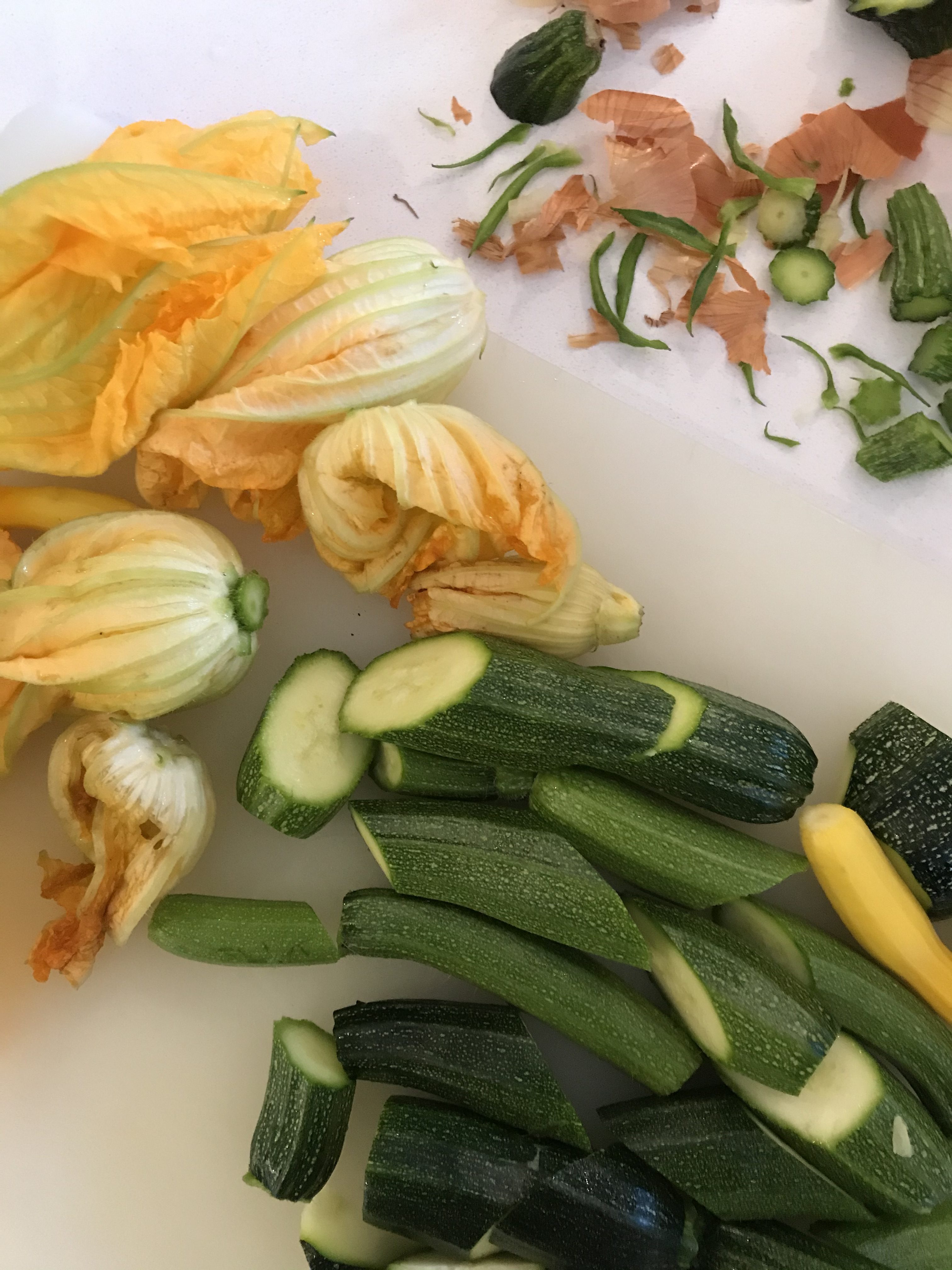 ‘Eat-It-All’ Courgettes Kolokithokorfádes – kouzina